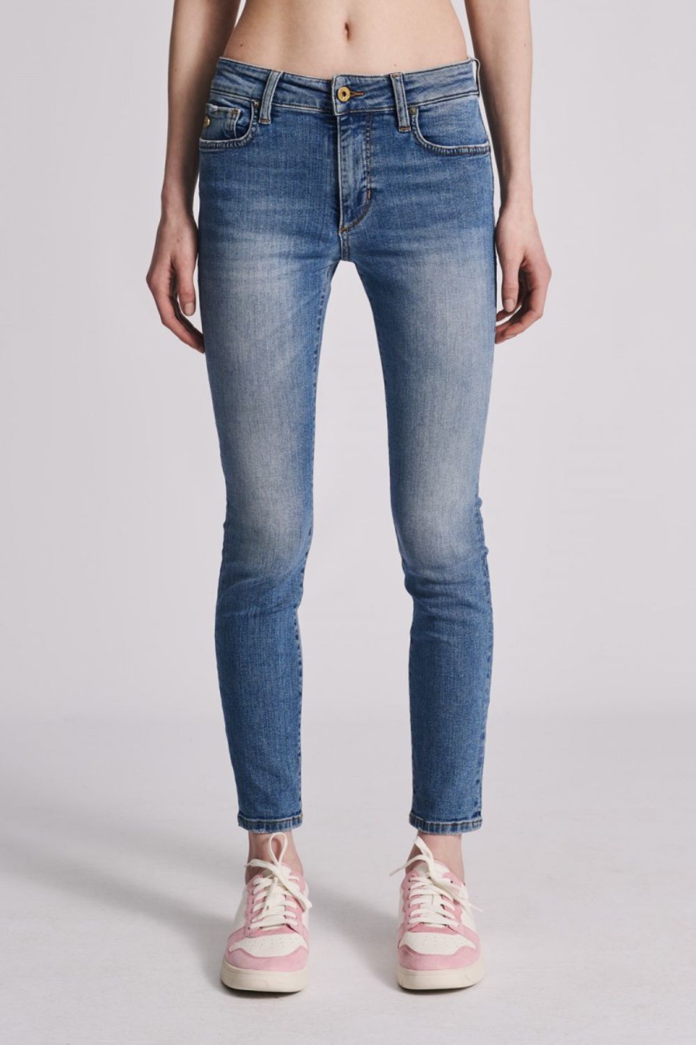 Staff Sandra Jeans - Hyper Shops